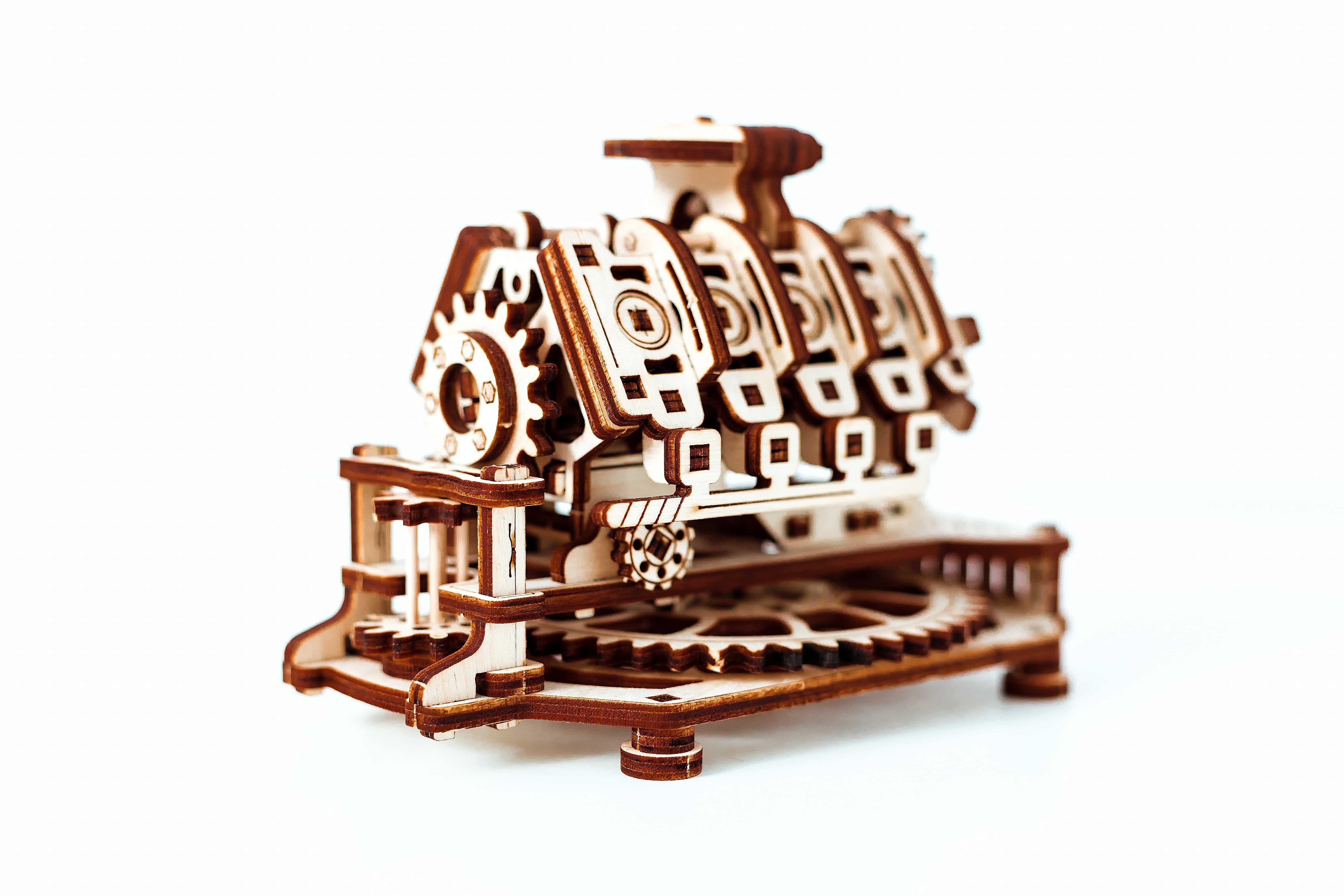 Wooden .city 316 V8 Engine - Hobma Modelbouw B.V.